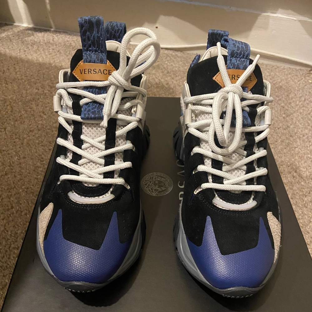 Versace Shoes Size 6 Men - Gem